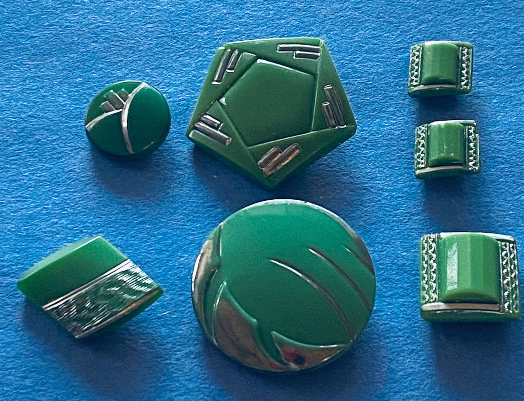7 VINTAGE ART DECO Green Glass Buttons - Etsy