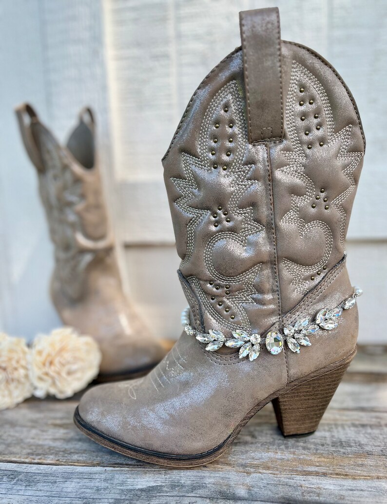 Western Wedding Boot Bracelet for Bride - Perfect Rhinestone and Pearl ...