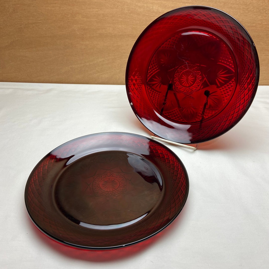 SET of 2 Ruby Red 10 Pressed Glass Dinner Plates Luminarc Cristal ...
