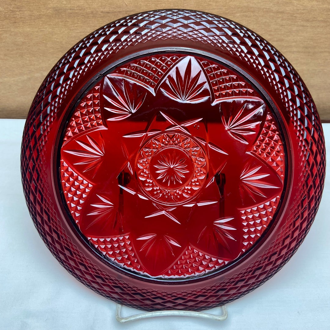 SET of 2 Ruby Red 10 Pressed Glass Dinner Plates Luminarc Cristal ...