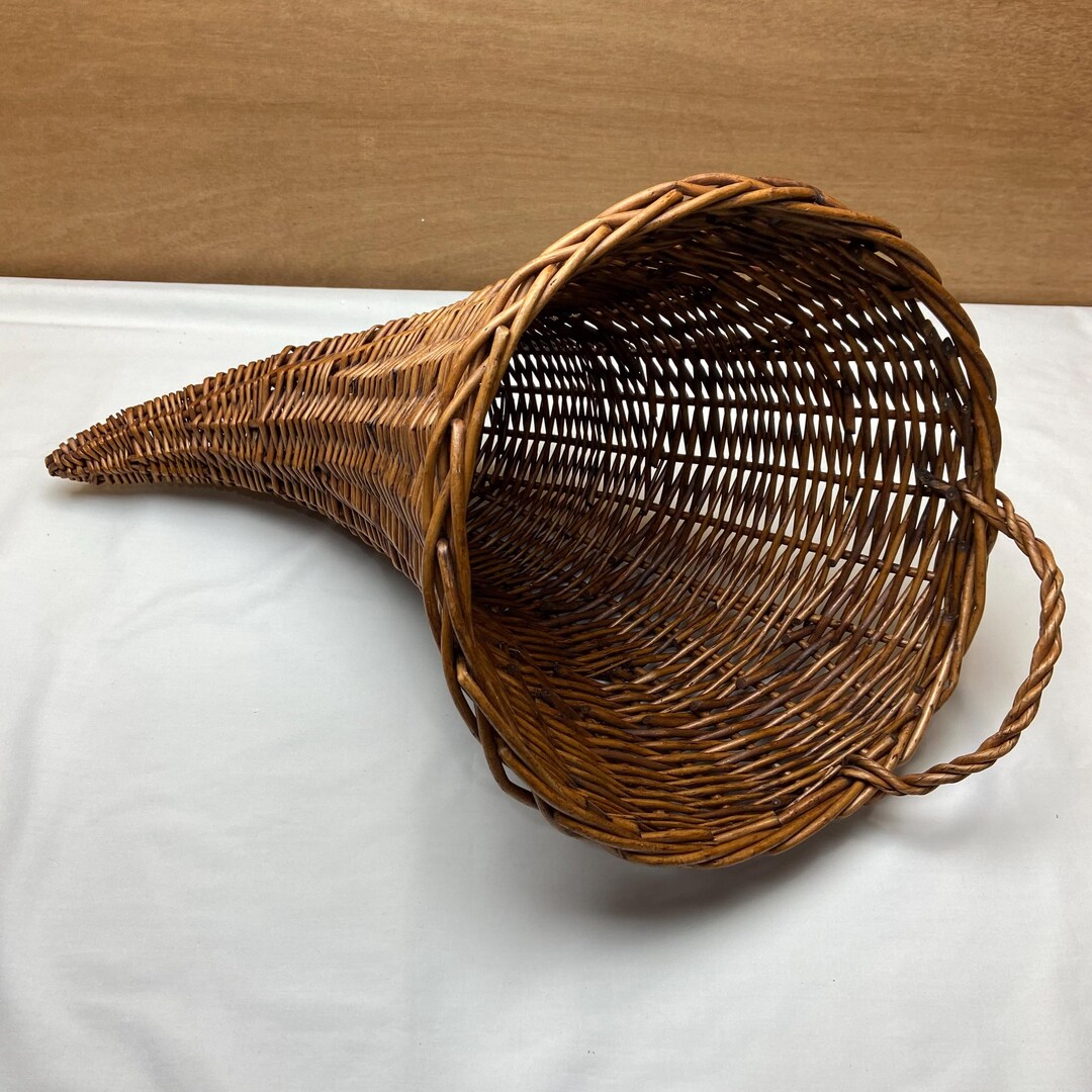 Vintage Wicker Cornucopia Horn Basket With Handle - Thanksgiving Fall ...