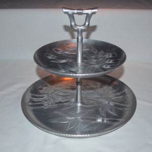 Everlast Forged Aluminum 2 TIER TRAY for Cookies Cupcakes Snacks Bamboo ...