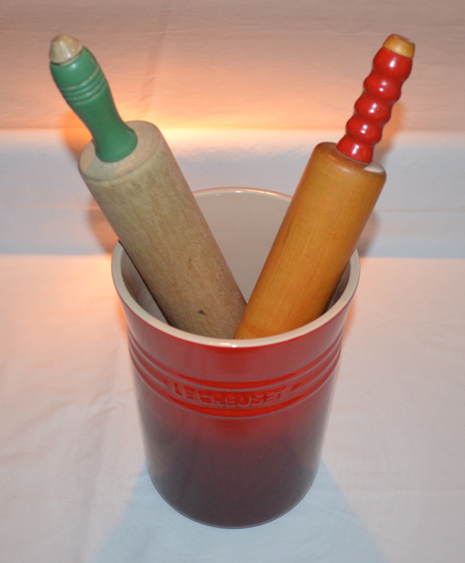 Le Creuset - TALL Red Utensil Crock - 4 Quart Canister - Storage ...
