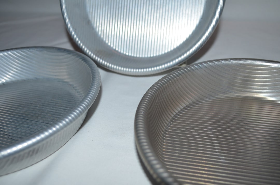 SET of 3 UNIQUE Ribbed Aluminum Metal Baking Pan 7.25 Inch Diameter ...