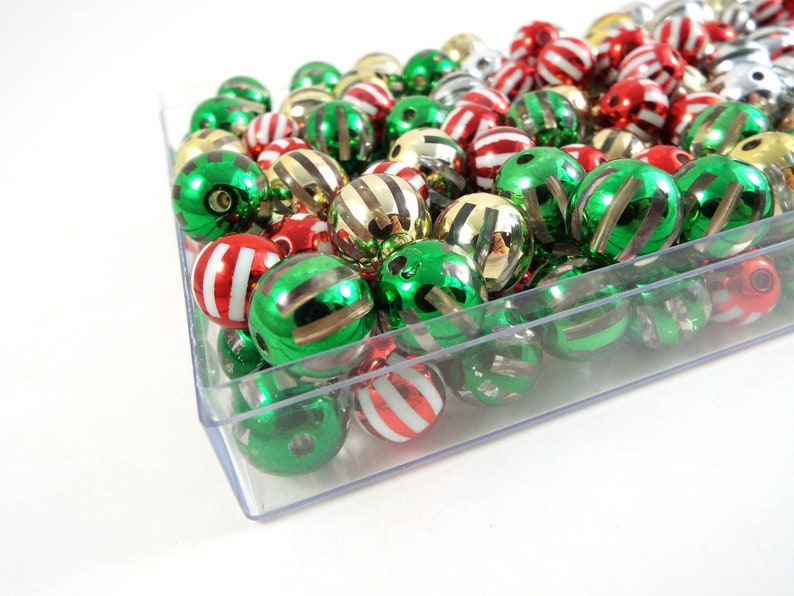 Bulk Lot SCRATCH AND DENT Acrylic Christmas Striped Round Beads Green ...