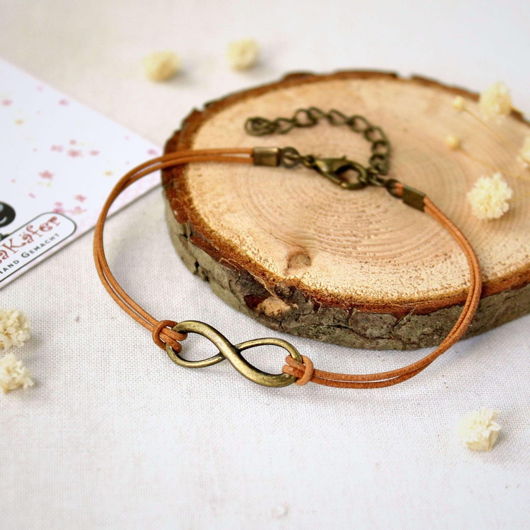 Personalisiertes Infinity Armband aus Leder - Freundschaftsarmband mit ...