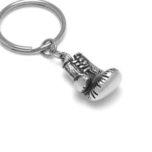 Boxing Glove Keychain in Pewter, Muai Thai, Sports Athlete Accessorie ...