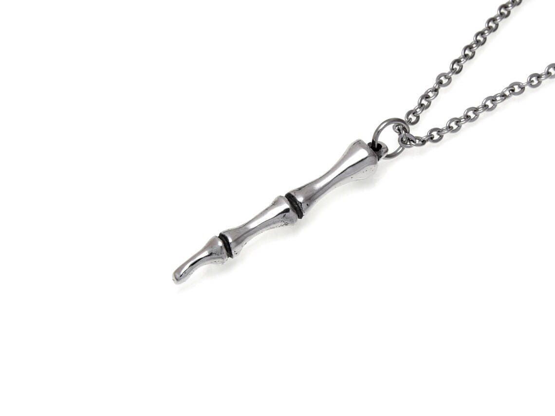 Phalanx Finger Bone Pendant Necklace in Polished Pewter - Etsy Sweden