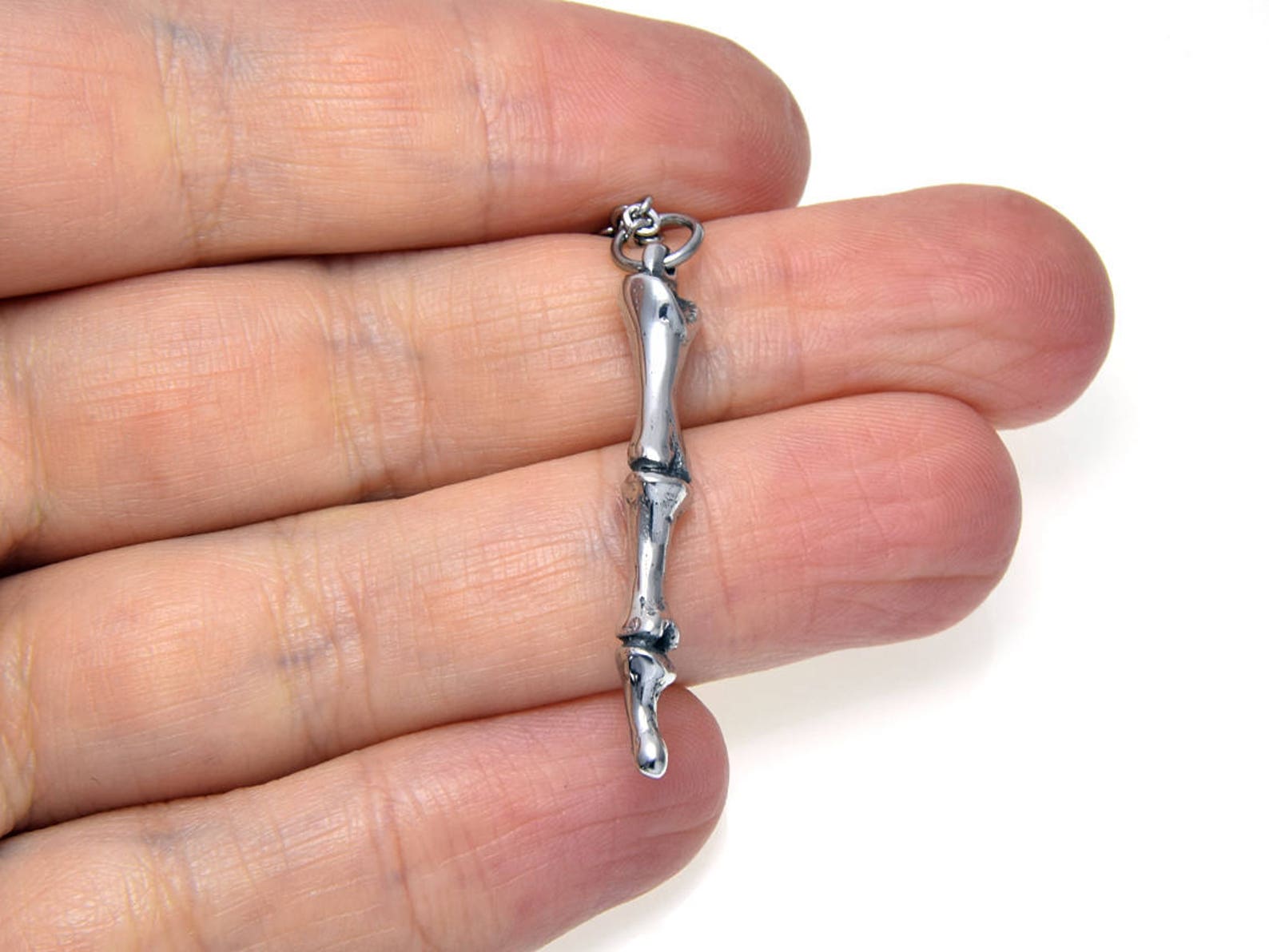 Phalanx Finger Bone Pendant Necklace in Polished Pewter - Etsy Sweden