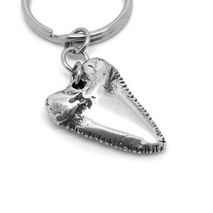 Handmade Shark Tooth Keychain Sharktooth Key Holder in Polished Pewter ...