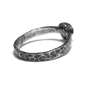 Small Skull Ring, Antiqued Little Cranium With Hammered Band, Memento ...