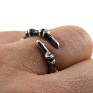 Human Finger Bone Ring Anatomical Jewelry in Pewter - Etsy Sweden