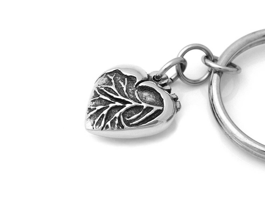 Anatomical Heart in Shape of a Traditional Heart Keyring in Pewter - Etsy