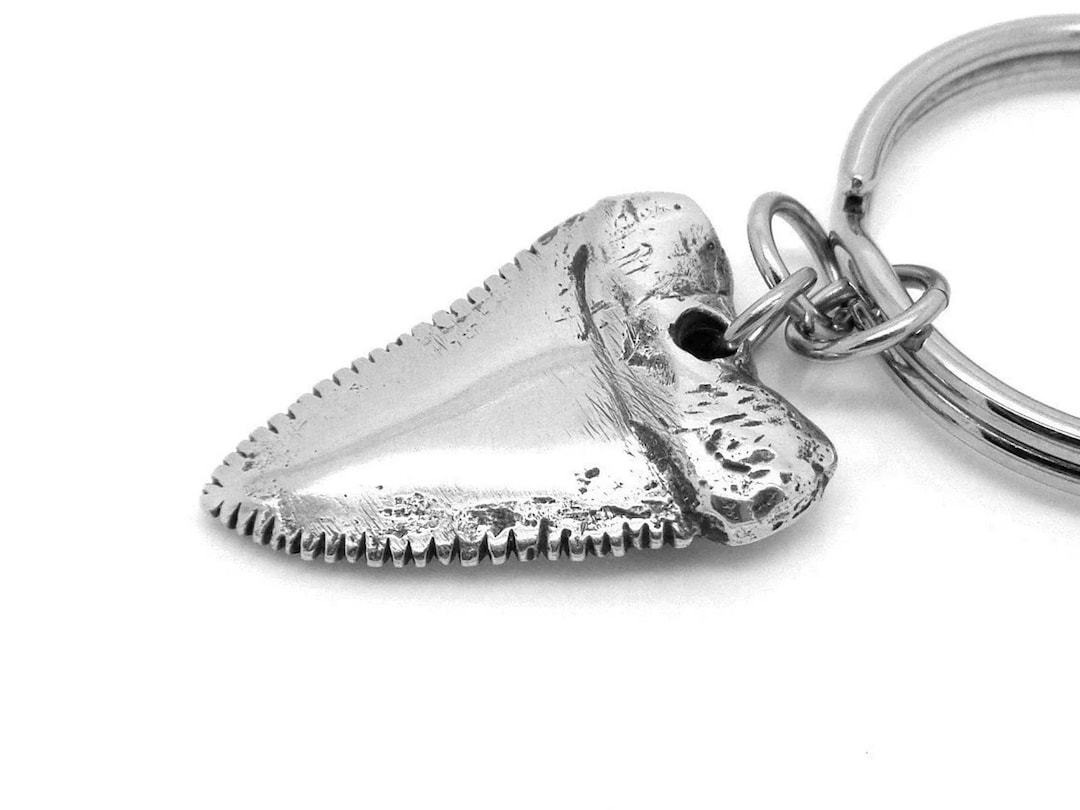 Handmade Shark Tooth Keychain Sharktooth Key Holder in Polished Pewter ...