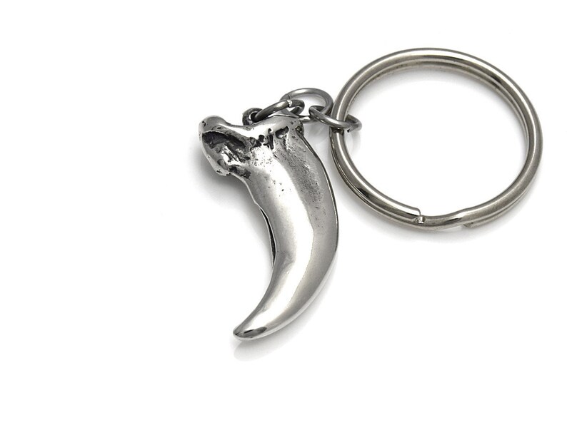 Wolf Claw Keychain Handmade in Polished Pewter Hand Carved - Etsy