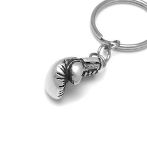 Boxing Glove Keychain in Pewter, Muai Thai, Sports Athlete Accessorie ...