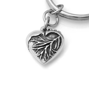 Anatomical Heart in Shape of a Traditional Heart Keyring in Pewter - Etsy