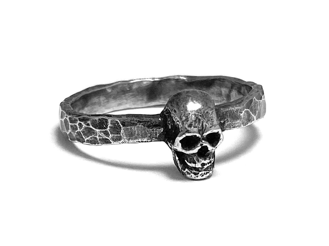 Small Skull Ring, Antiqued Little Cranium With Hammered Band, Memento ...
