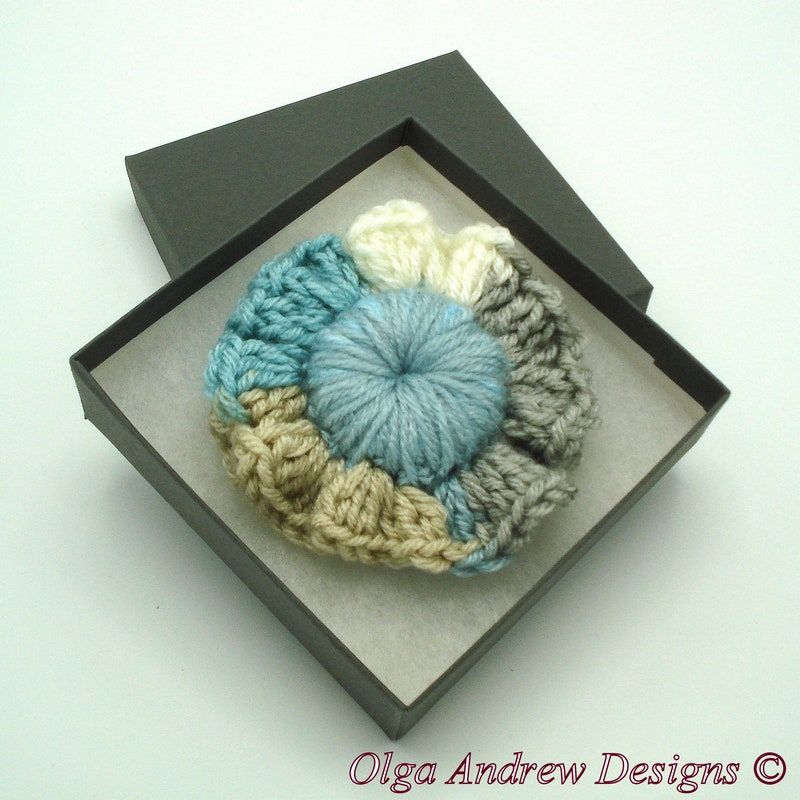 Crochet Brooch - Etsy