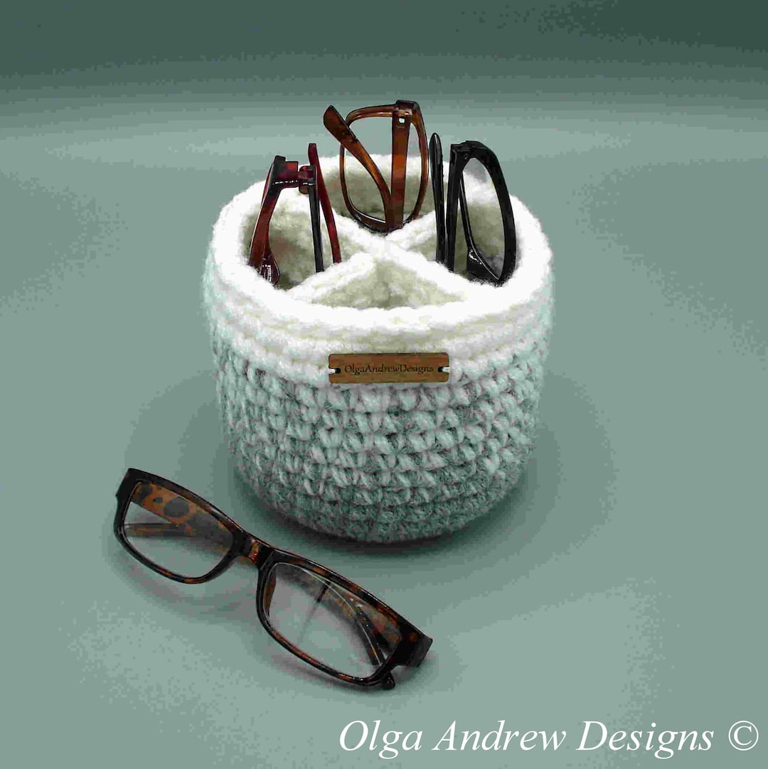 Multiple Pair Glasses Holder Stand, Medium Cross-divided Eyeglass ...