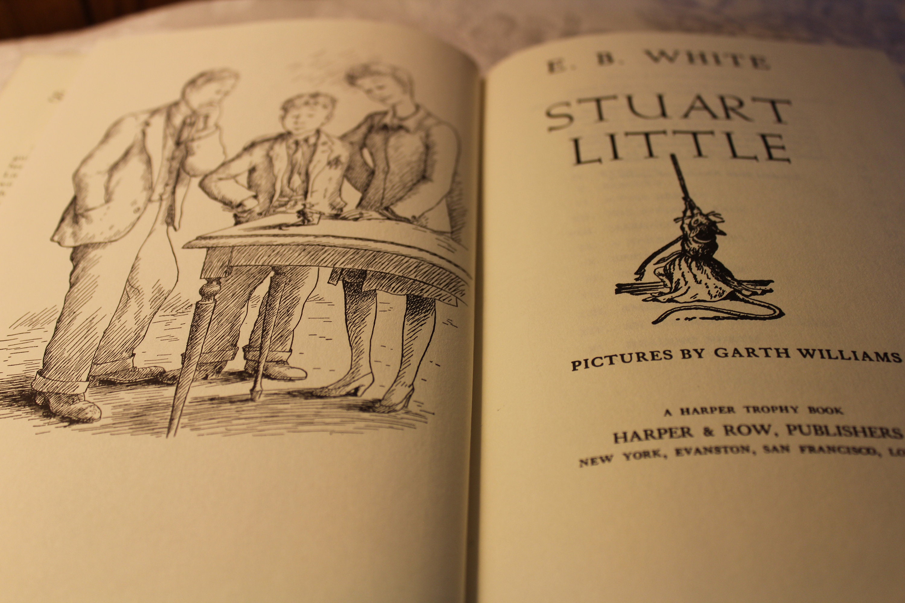 Stuart Little E. B. White Illustrated by Garth Williams 1973 Vintage ...