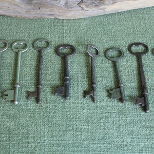 Rustic Skeleton Keys Set of Seven 7 Keys Rustic Décor and Craft Supply ...