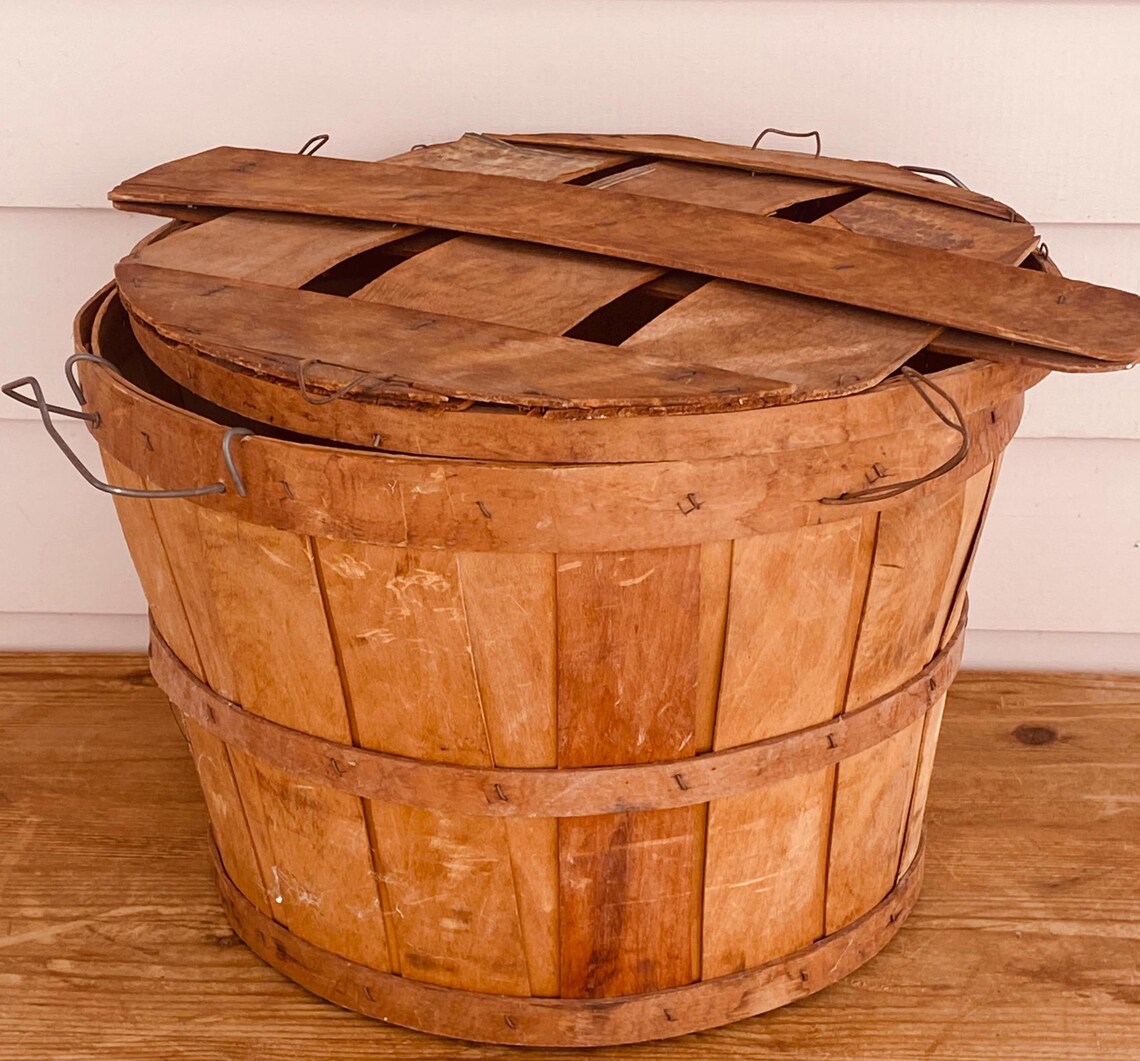 Half Bushel Basket With Wire Handle - Farm House Basket- Home Decor ...