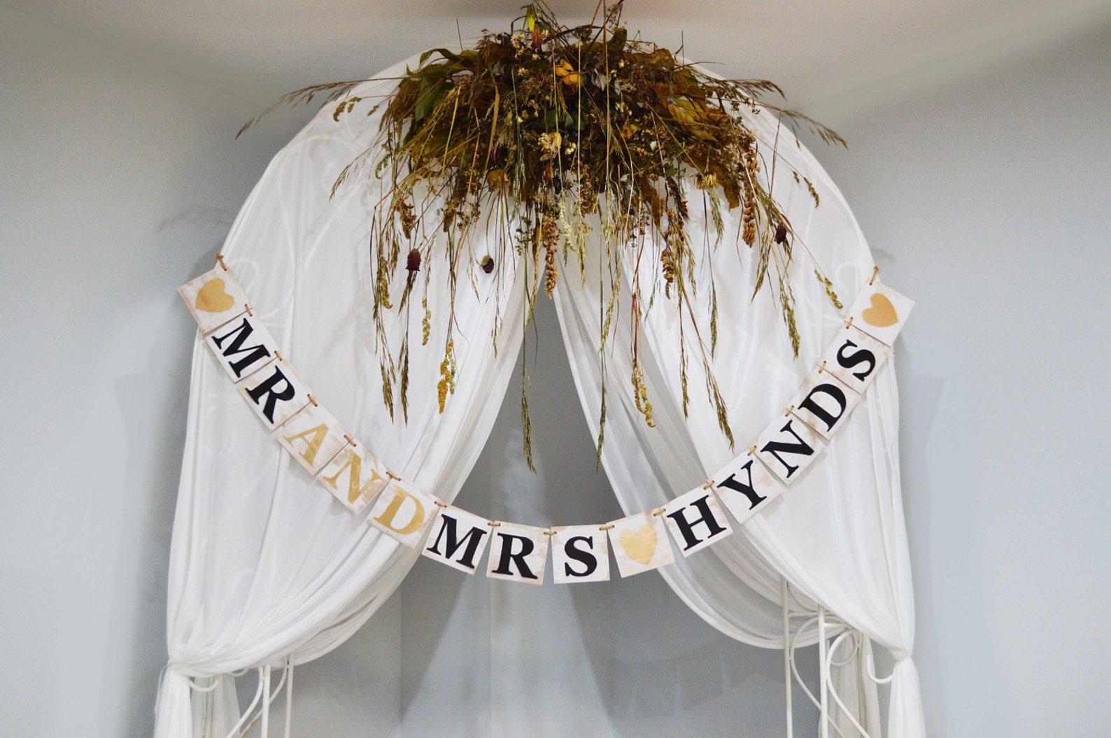 Wooden Mr. and Mrs. Banner Rustic Wedding Wooden Sign | Etsy