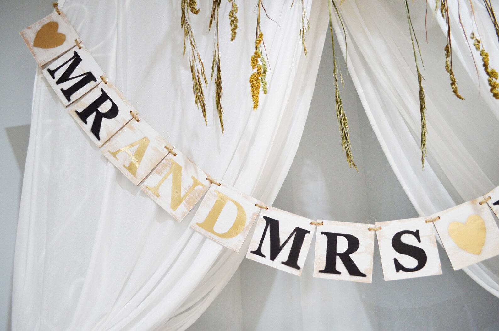 Wooden Mr. and Mrs. Banner Rustic Wedding Wooden Sign | Etsy