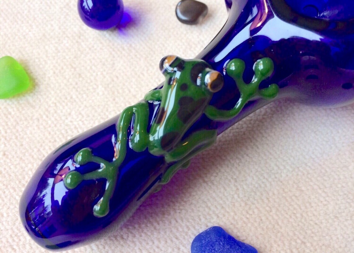 Frog Critter Pipe - Etsy