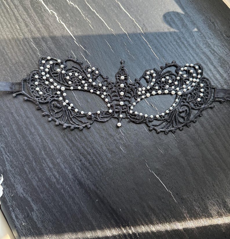 Resin Pearls Embroidery Mask, Masquerade Mask, Party Mask, Wedding Mask ...