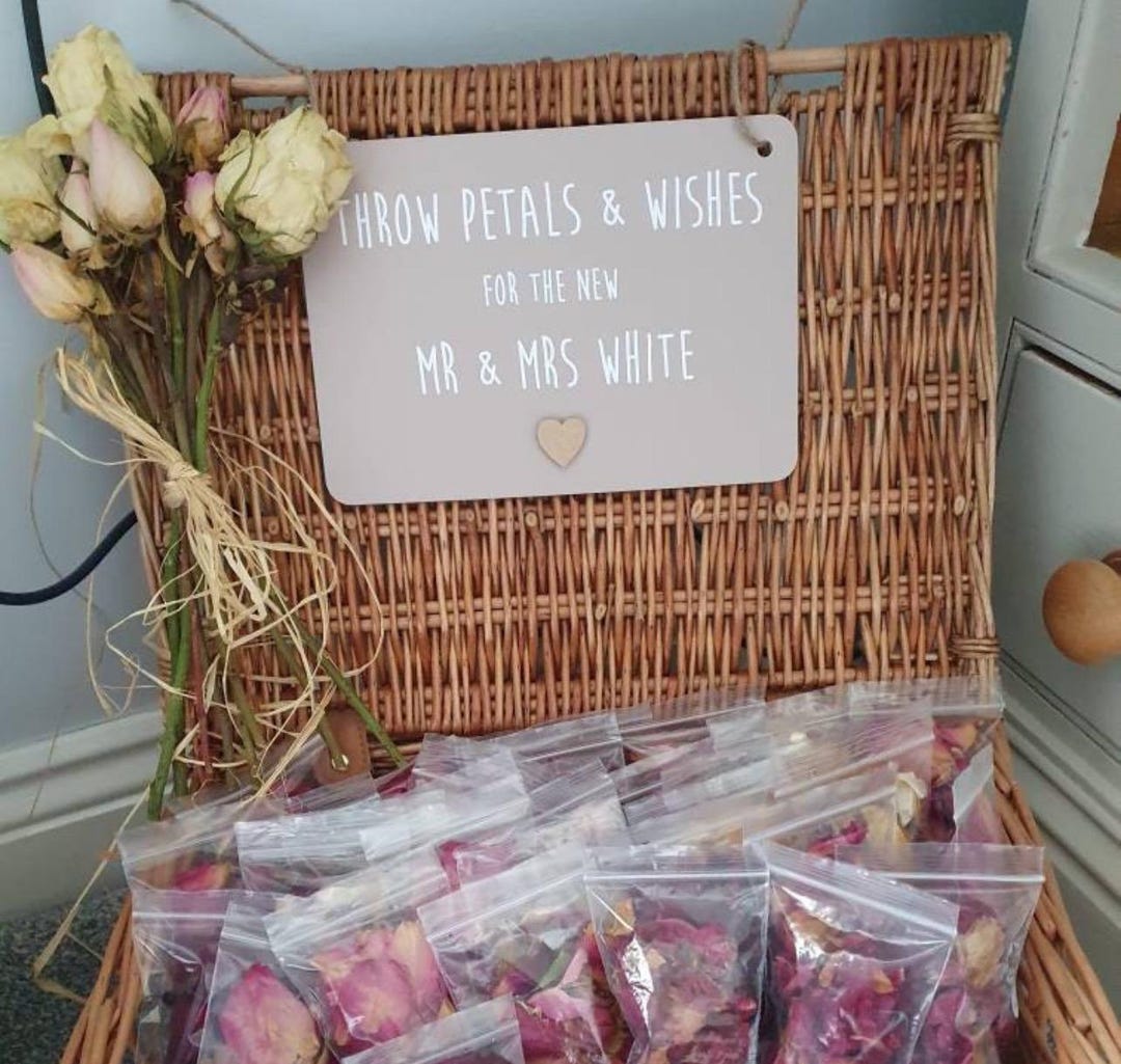 Rustic Wooden Heart Confetti Wedding Sign | Venue Wedding Confetti Sign ...