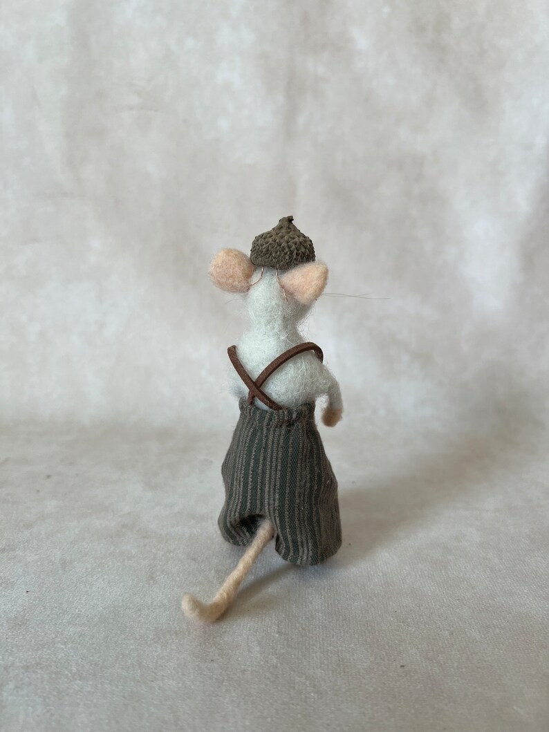 Needle Felted Mouse With Acorn Hat, Woolen Mouse, Storytelling ...
