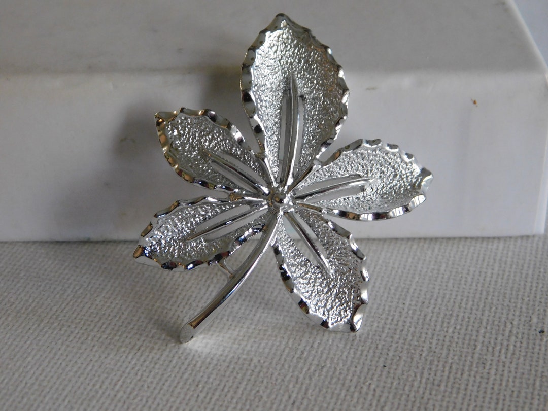 Silver Sarah Coventry Maple Leaf Brooch Pin - Etsy