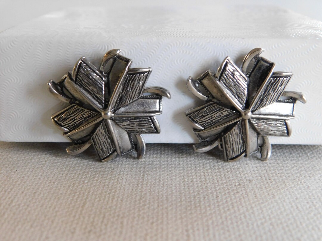 Silver Brushed Shiny Pinwheel Clip on Earrings - Etsy