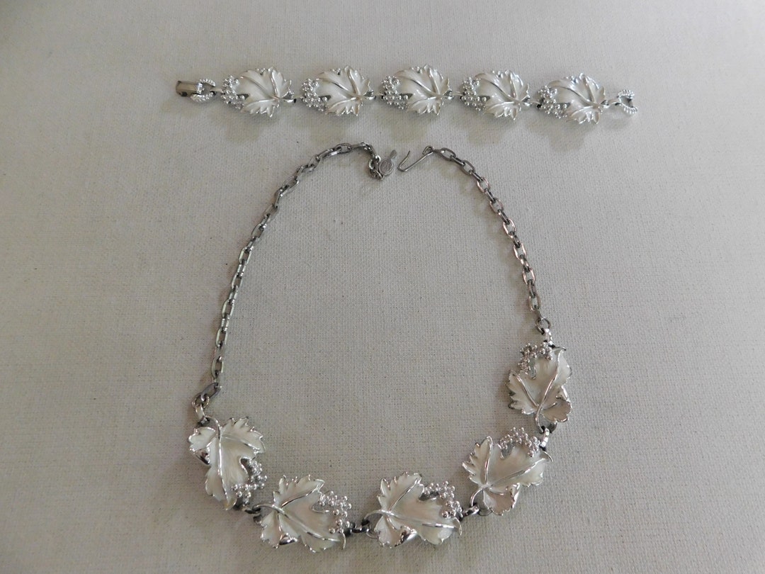 Vintage Sarah Coventry Set Silver White Enamel Leaf Necklace Leaves ...