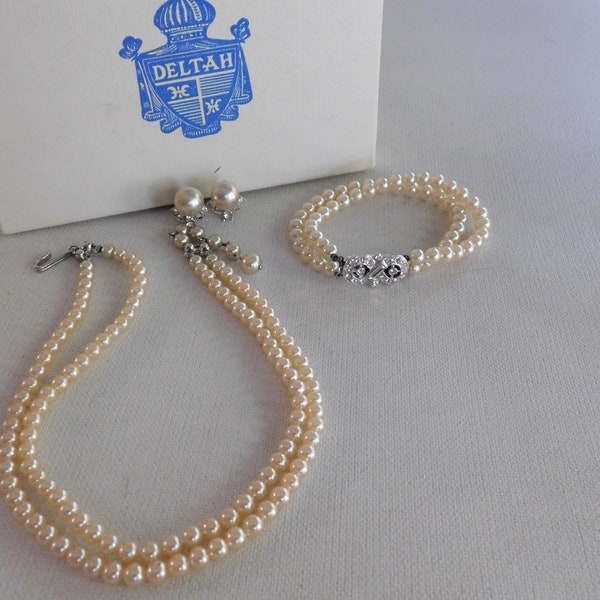 Deltah Pearls - Etsy