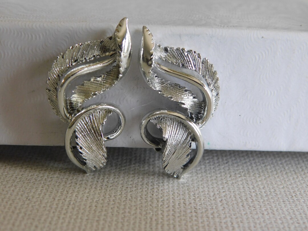 Brushed Shiny Silver Wavy Ear Climber Lisner Earrings Clip On - Etsy