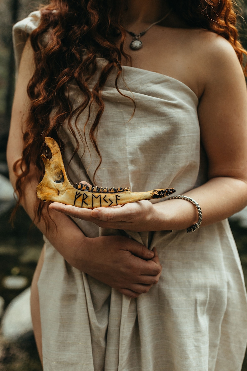 Freja or Freyja Viking Jawbone Rune - Etsy