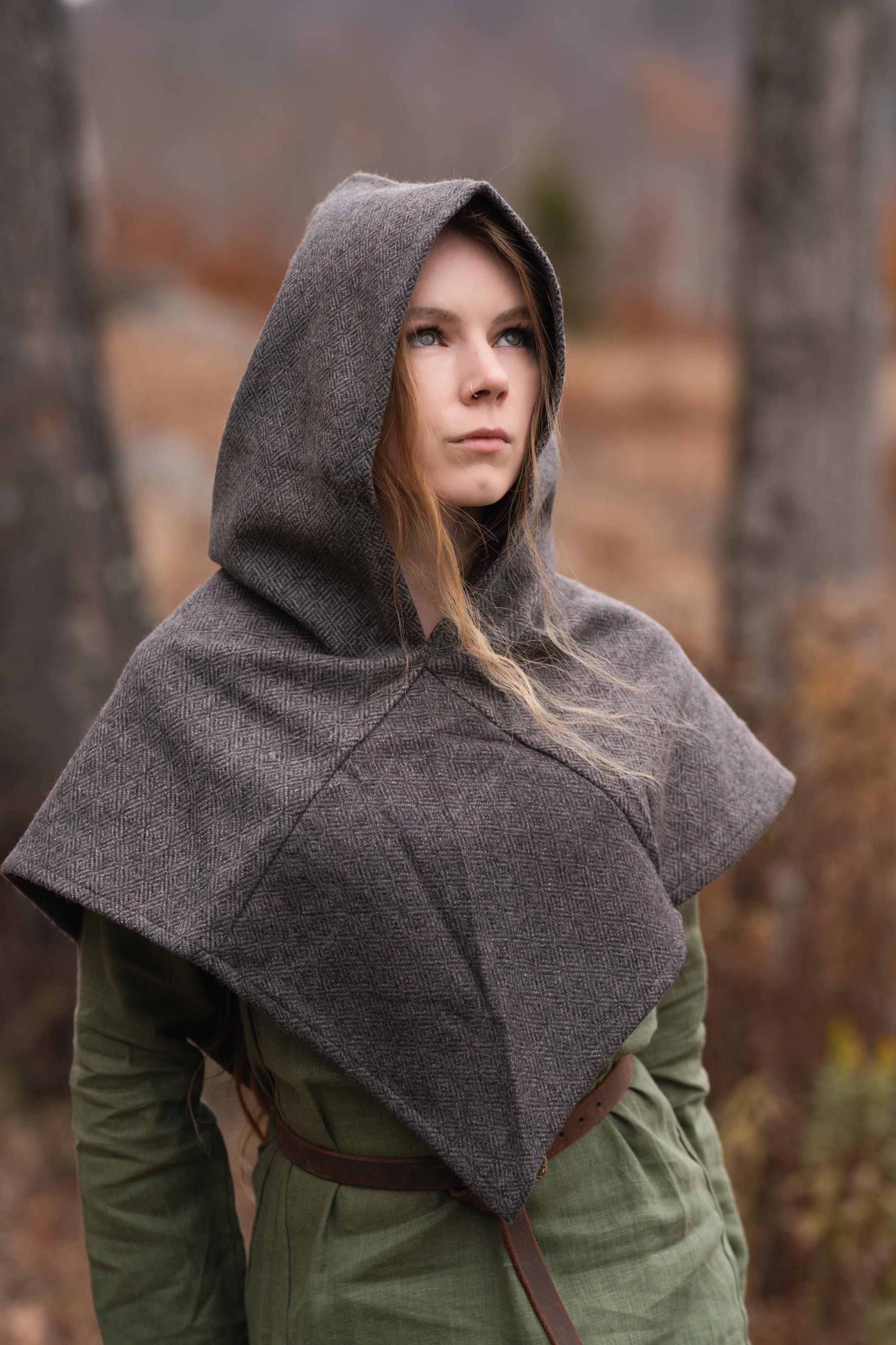 Viking Skjoldehamn Hood in Charcoal Grey Diamond Twill Wool - Etsy