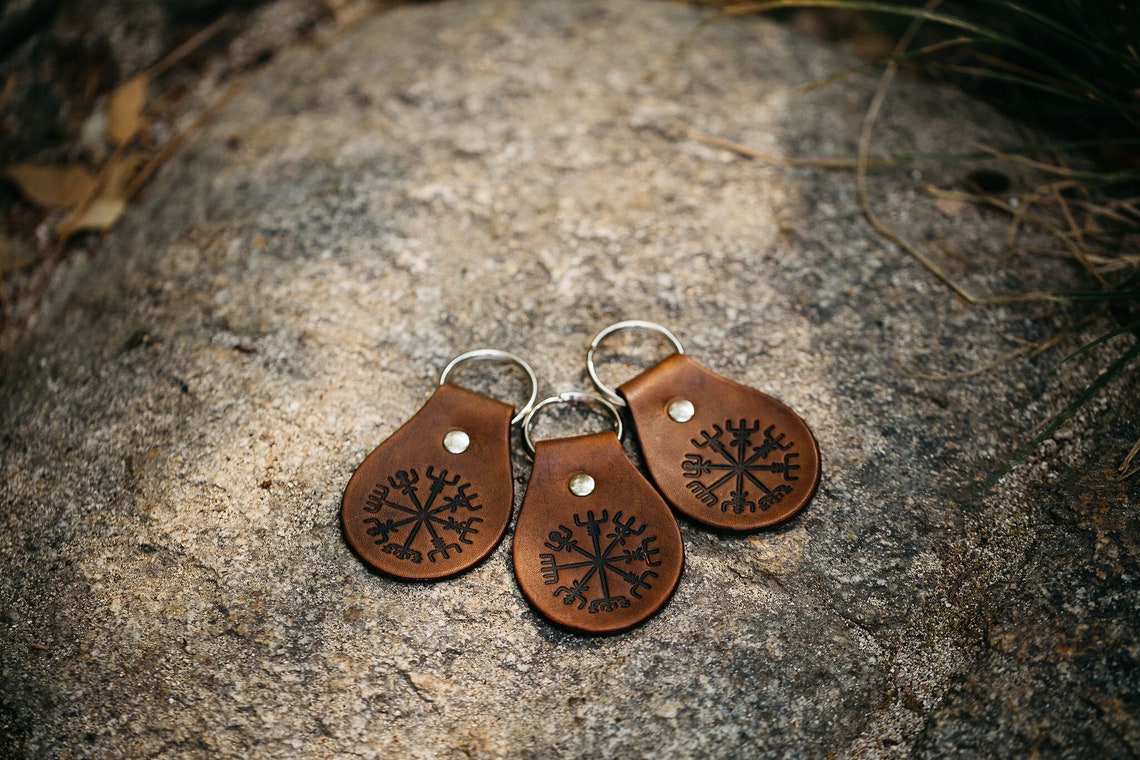 Vegvisir Icelandic Compass Keychain | Etsy