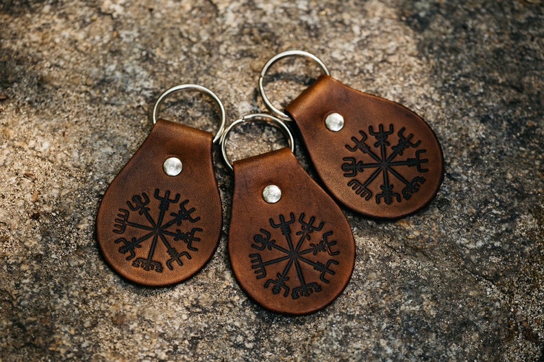 Vegvisir Icelandic Compass Keychain - Etsy