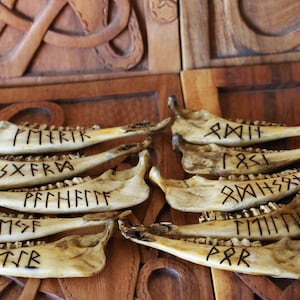Freja or Freyja Viking Jawbone Rune - Etsy