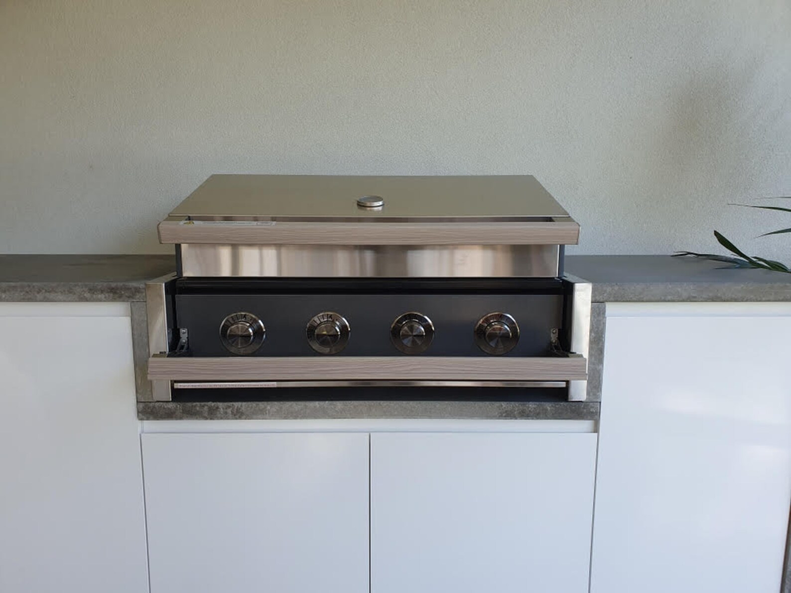 Concrete Outdoor Kitchen Benchtops With White Weatherproof Cabinetry ...