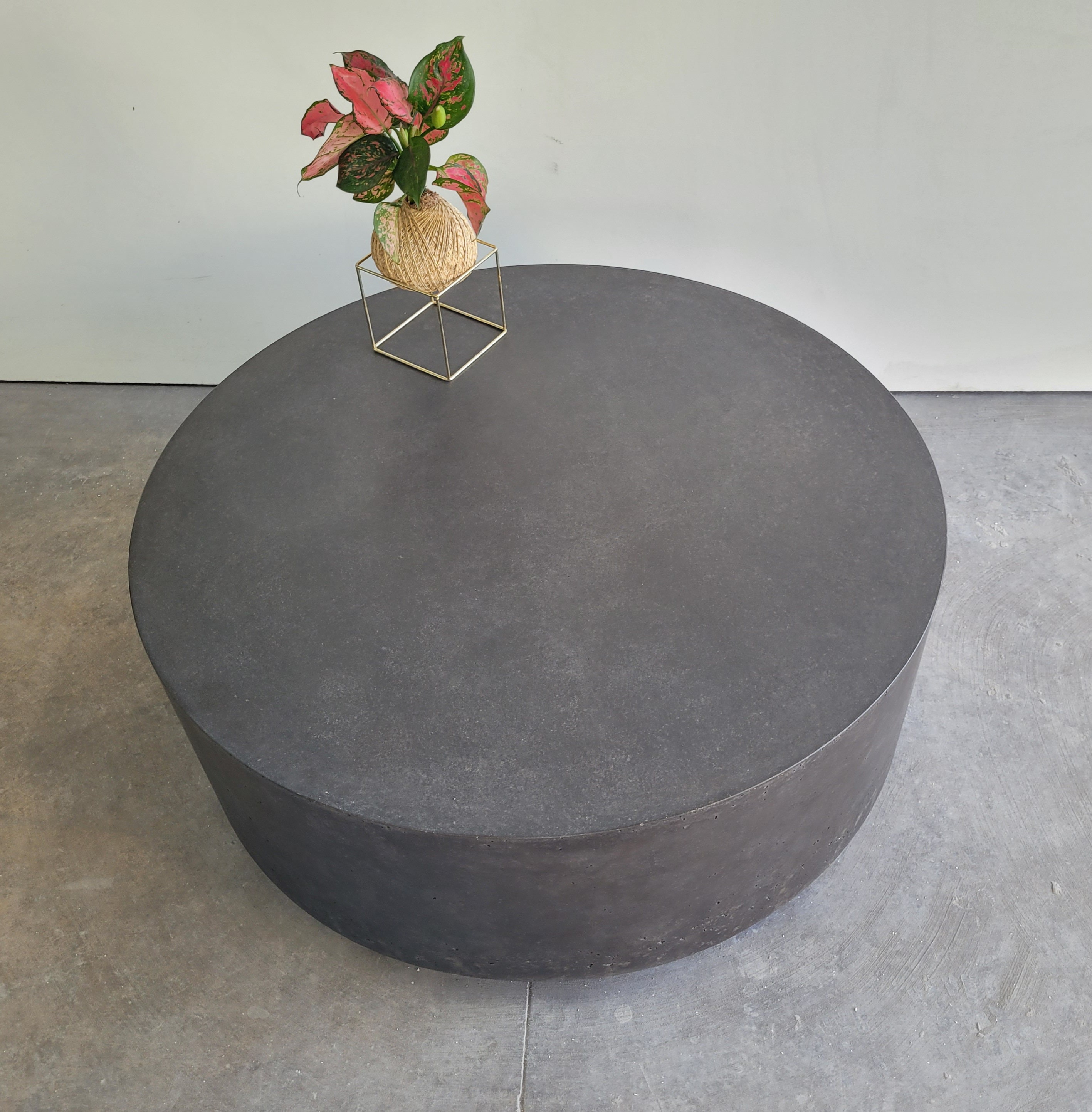 Round Concrete Coffee Table. 900mm Diameter Hand Made Floating Coffee ...