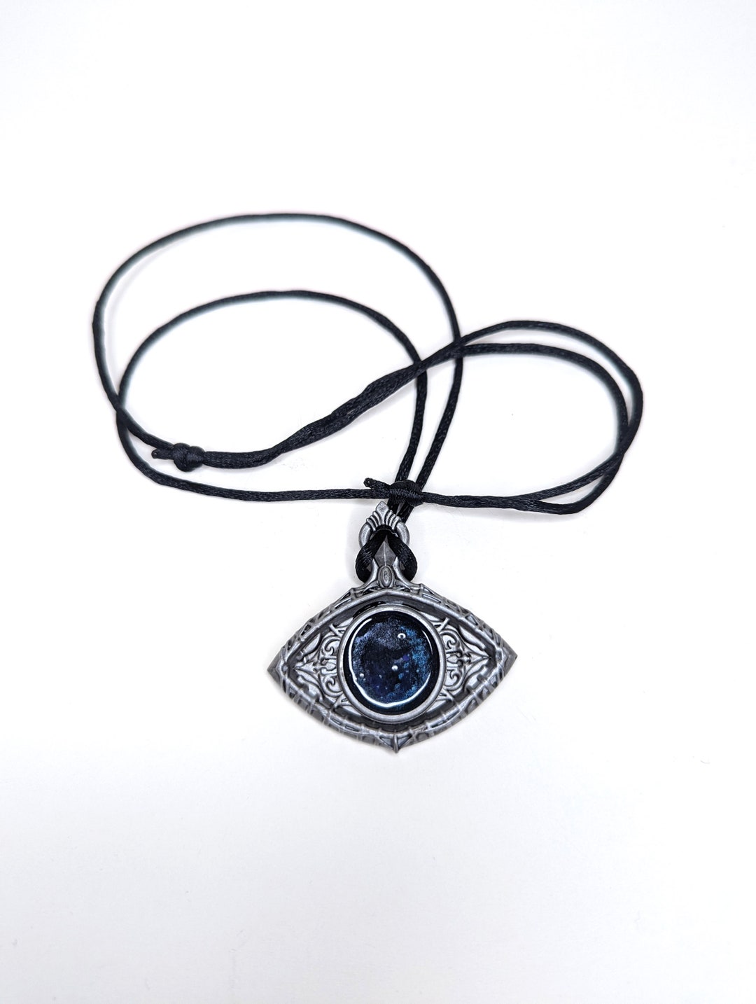 Bloodborne Cosmic Eye Watcher Badge Necklace - Etsy