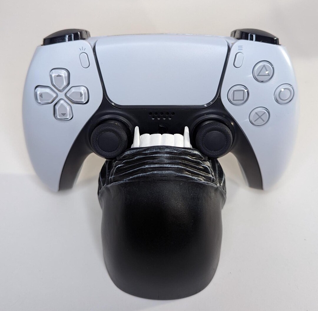 Xenomorph Playstation 5 Controller Stand | Alien Eating PS5 Controller ...