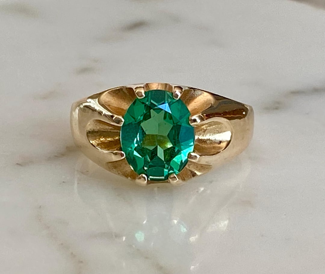 10K Gold and Helenite Vintage Ring - Etsy