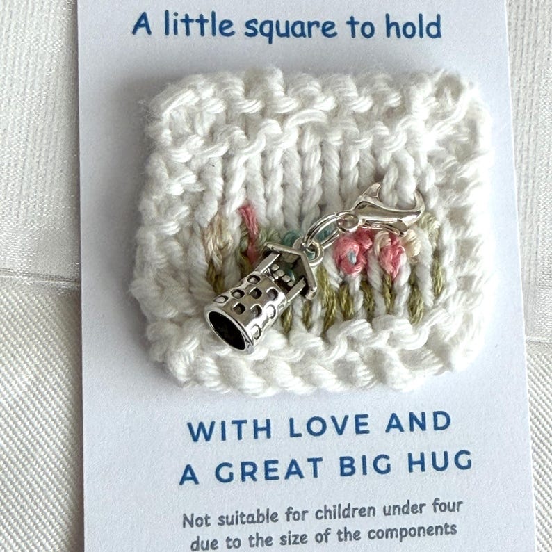 Knitted Pocket Cotton Pocket Hug, Embroidered Flowers (1 3/4 Inches ...