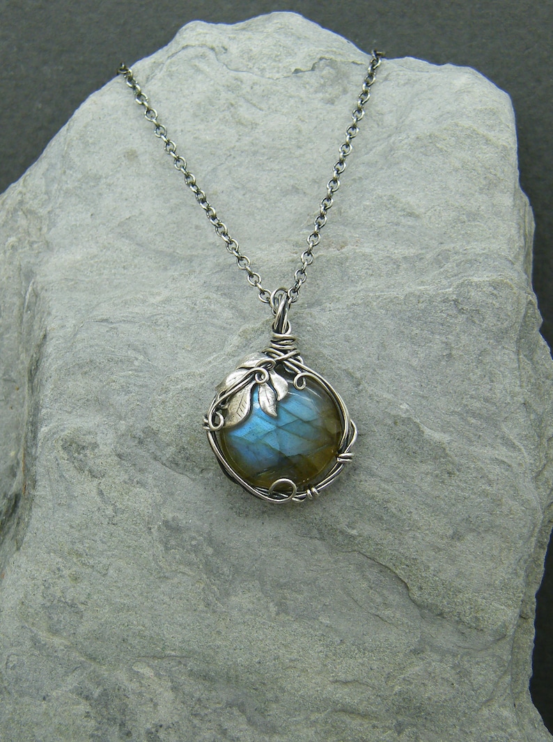 Silver Labradorite Necklace Blue Labradorite Pendant | Etsy UK